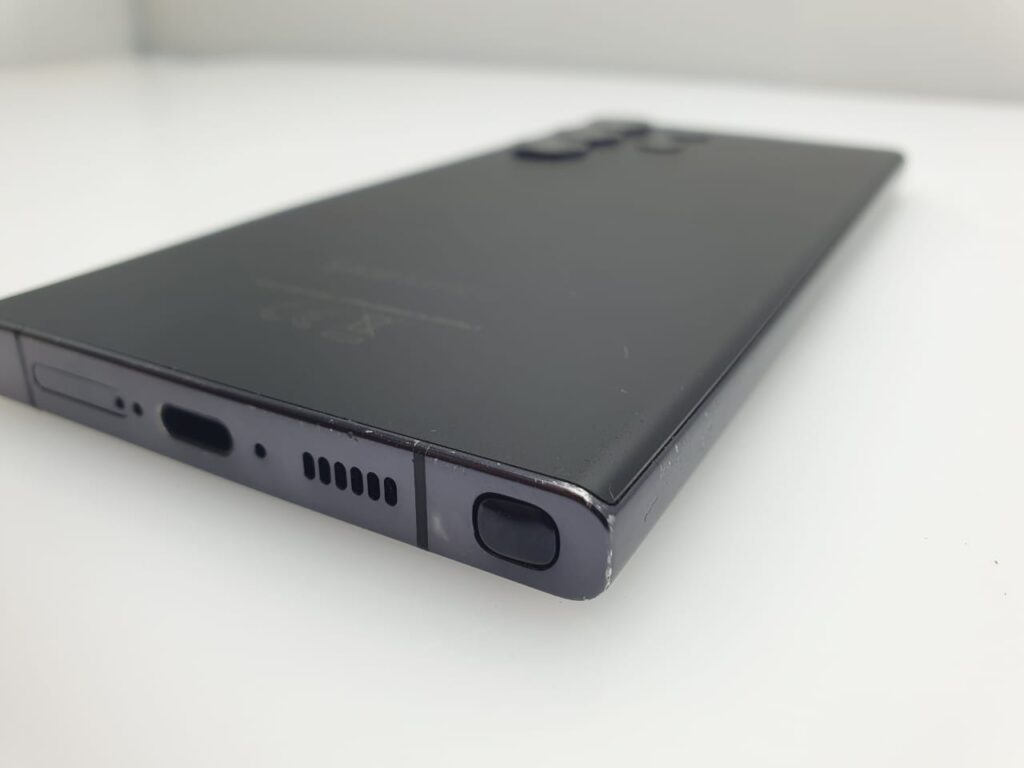 Buy Used Samsung Galaxy S23 Ultra 256GB |Cracked Back Casing| Black (3 ...