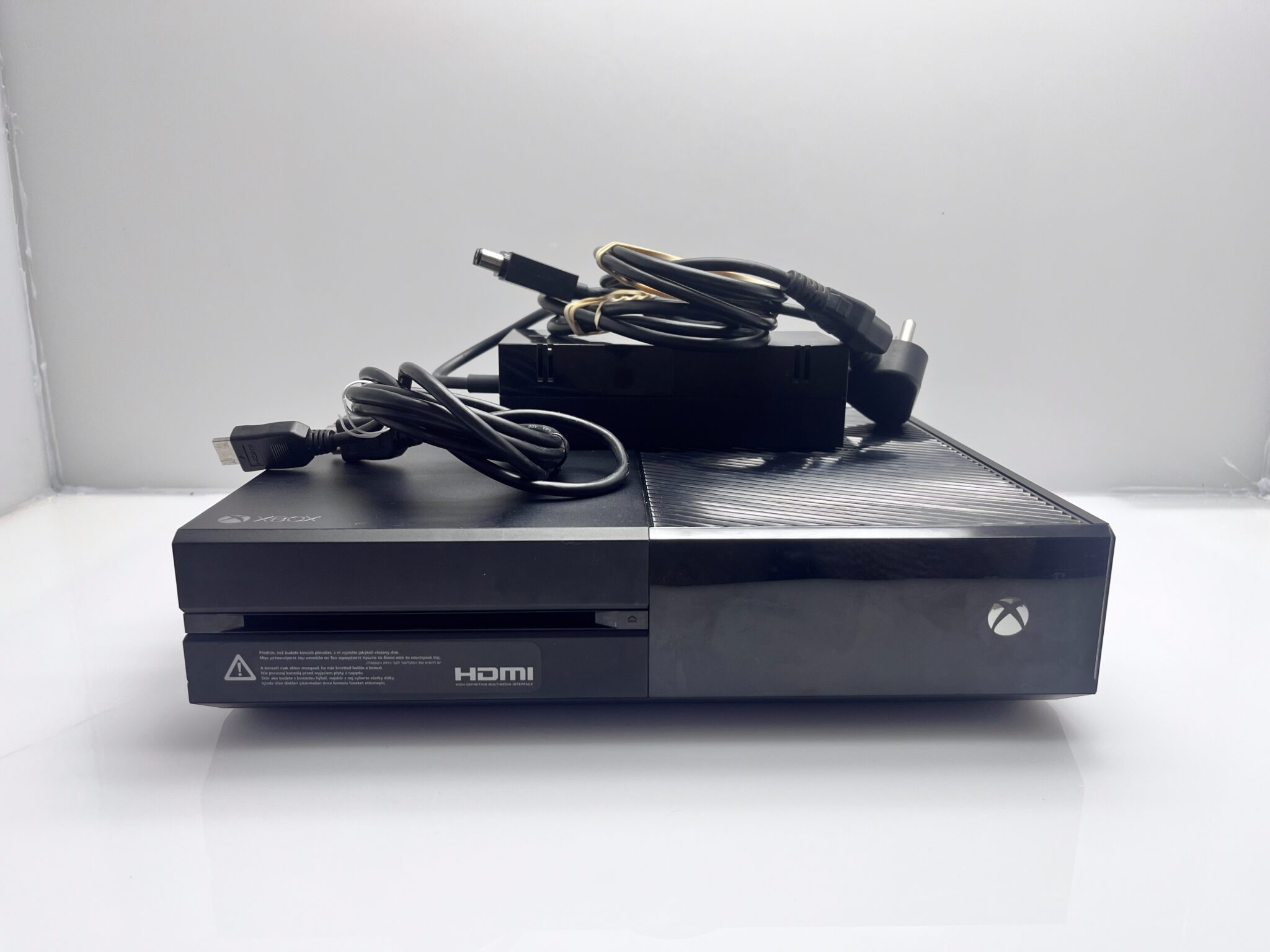 Buy Used Xbox One 500GB Black + HDMI Cable + Charging Cable - Warranty ...