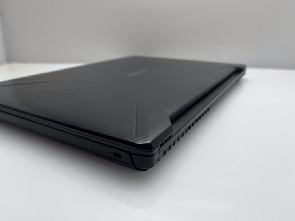 Asus FX705D Ryzen 7 2.30GHz 32GB RAM 256GB SSD Black - Minor Bright ...