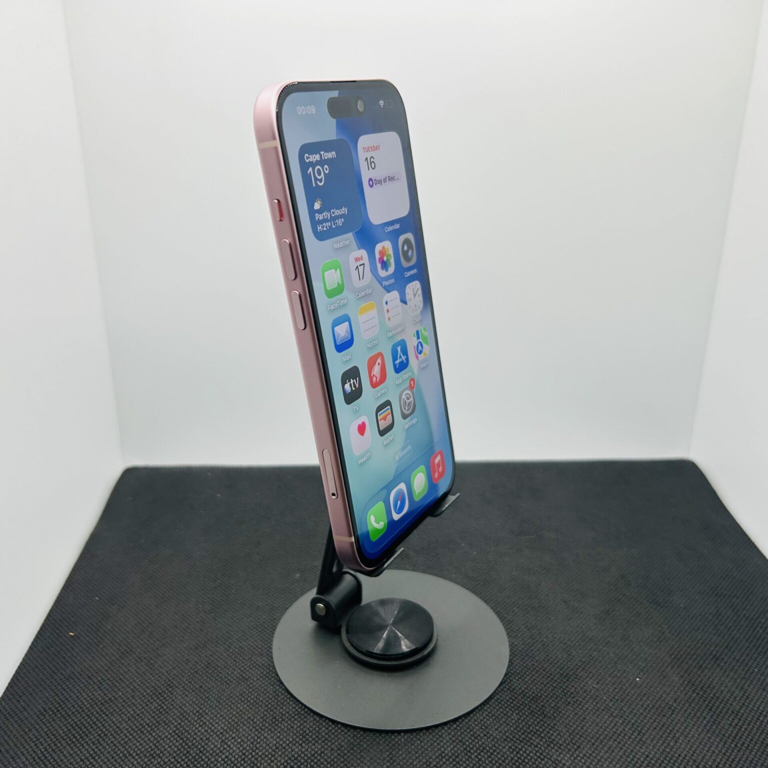 Apple iPhone 15 128GB Pink (Grade B) - No Face ID | Epic Deals SA