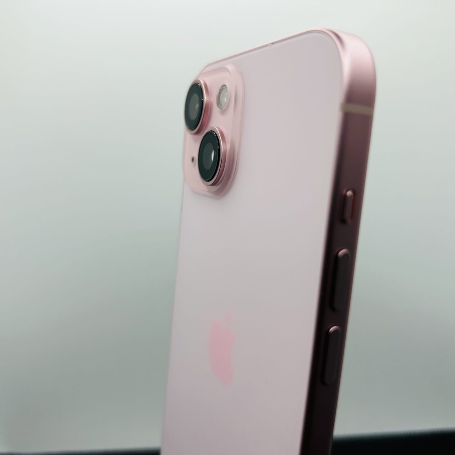 Apple iPhone 15 128GB Pink (Grade B) - No Face ID | Epic Deals SA