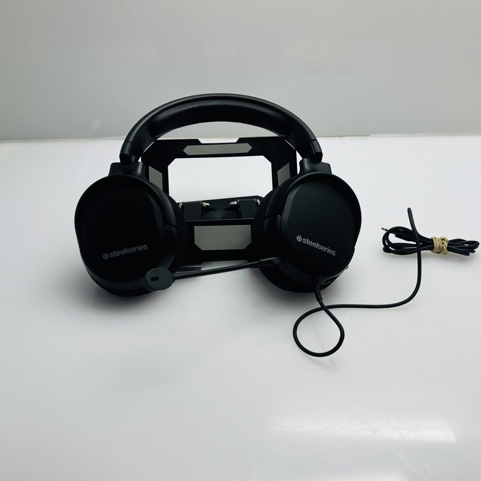 Buy Used Steelseries Arctis 1 Black - (Grade B) - Warranty & Fast ...