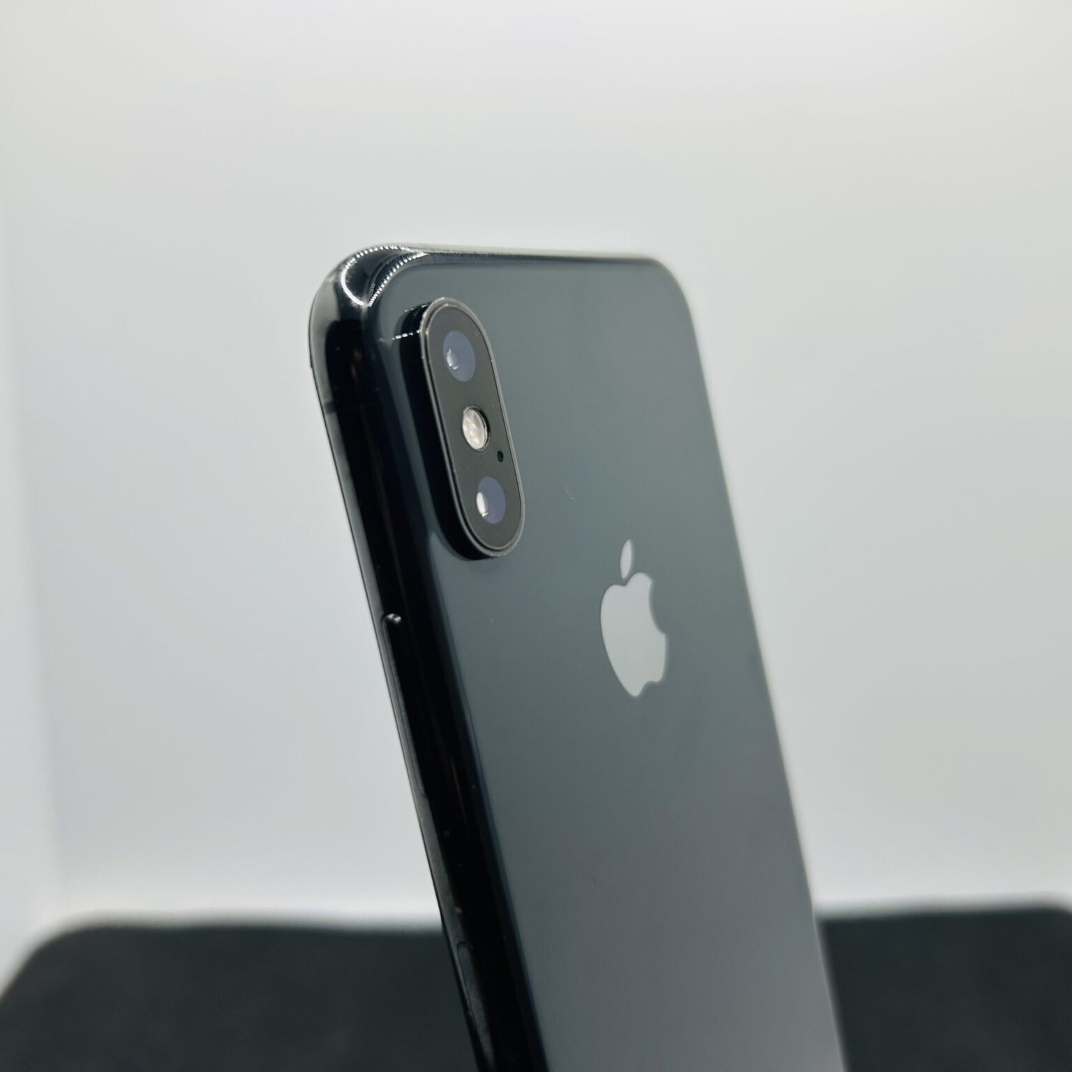 Apple iPhone XS 64GB Space Gray – (Grade B) | Epic Deals SA